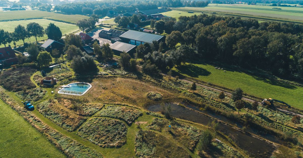 Trechteren klantenwensen belangrijk in zwembad- en vijverbouwbranche